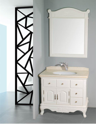 China WhiteTraditional Bathroom Vanities antique bathroom cabinets customized Dimenstions supplier
