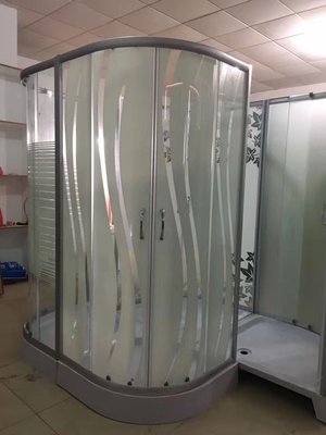 China Square Stall Stripe Glass Corner Shower Enclosures 15cm Height supplier