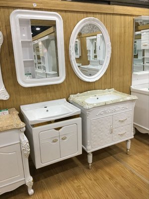 China Wall Embossing Board Single Bowl Bathroom Vanities With Mirror 60cm supplier