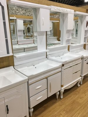 China Floor Mounted PVC Bathroom Washbasin Cabinet With Painting ISO Standard 80cm supplier